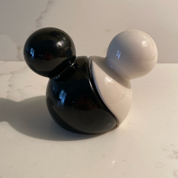 Disney | Kitchen | Vintage Disney Salt Pepper Shakers | Poshmark